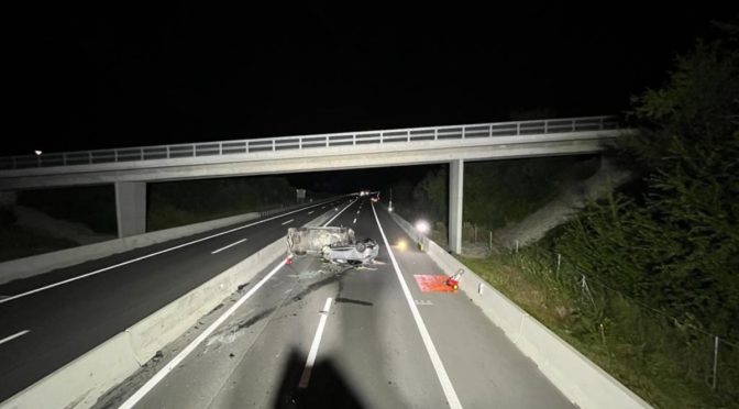 Schrecklicher Unfall A9 Chamoson VS: Lenkerin (35) tot