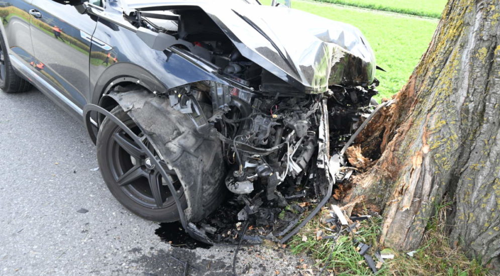 Bad Ragaz SG: Bei Unfall gegen Baum geprallt und schwer verletzt